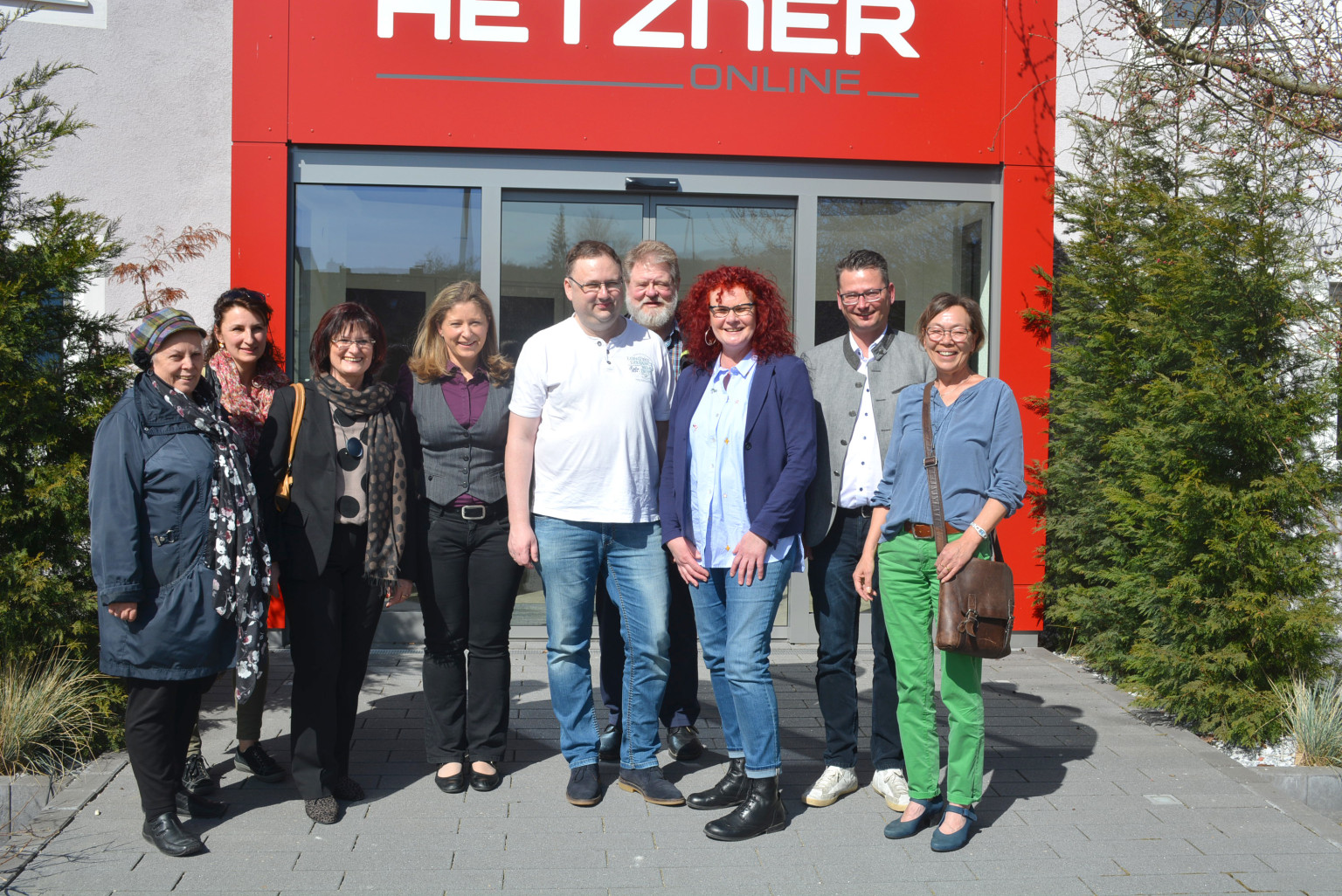 Die Europaabgeordnete Kerstin Westphal besuchte Hetzner Online in ...